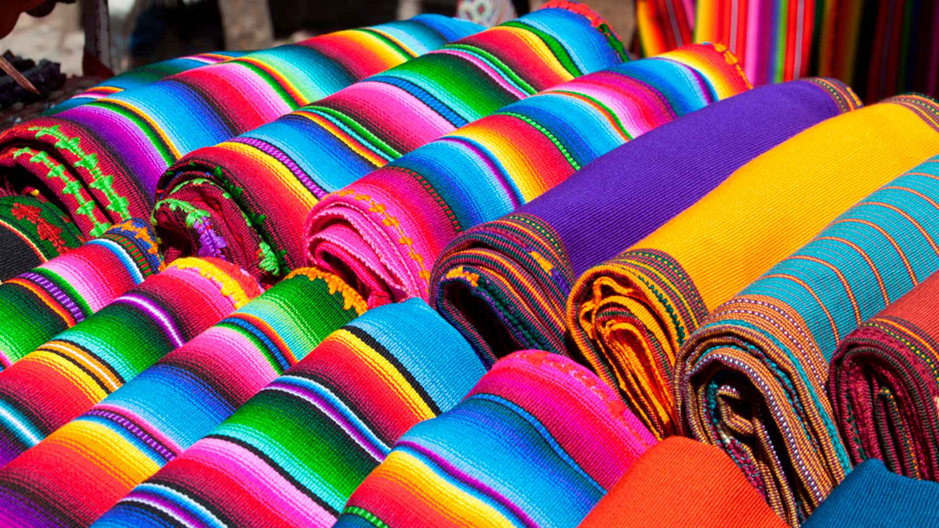 Textile tradition – Artesanías y Cultura Mexicana